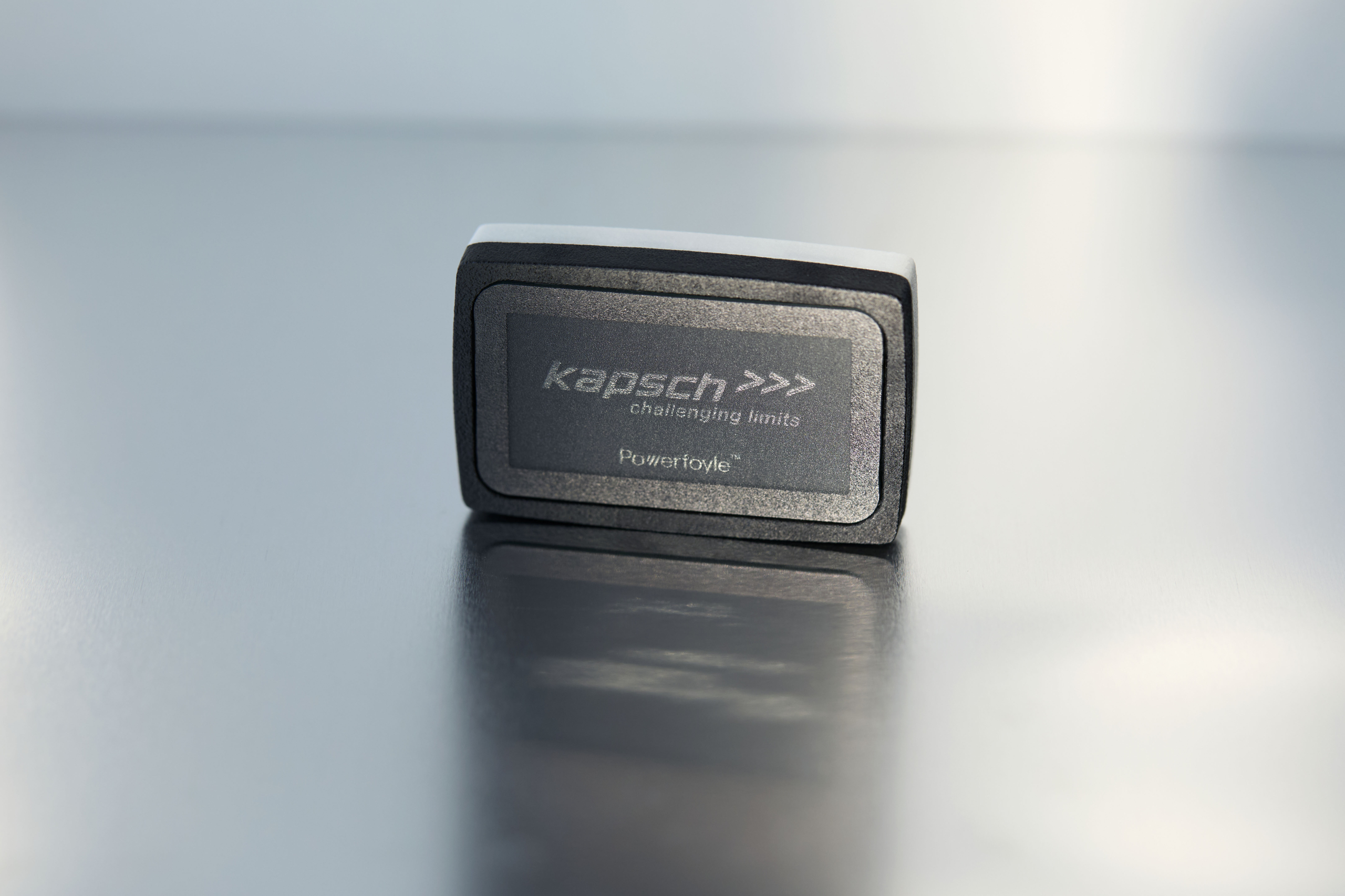 Kapsch TrafficCom presents the world’s first light-powered transponder